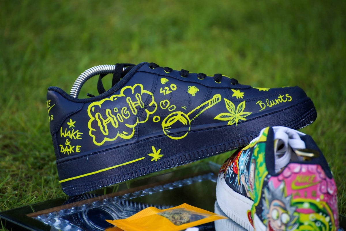 Rick and Morty (Magiczna szufladka) Custom AF1 – Pimp My Shoes ...